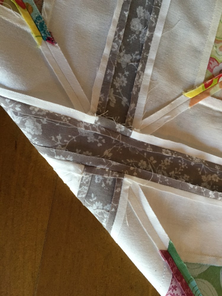 Tutorial: Diagonal Quilt Sashing – Simple Crafty Life
